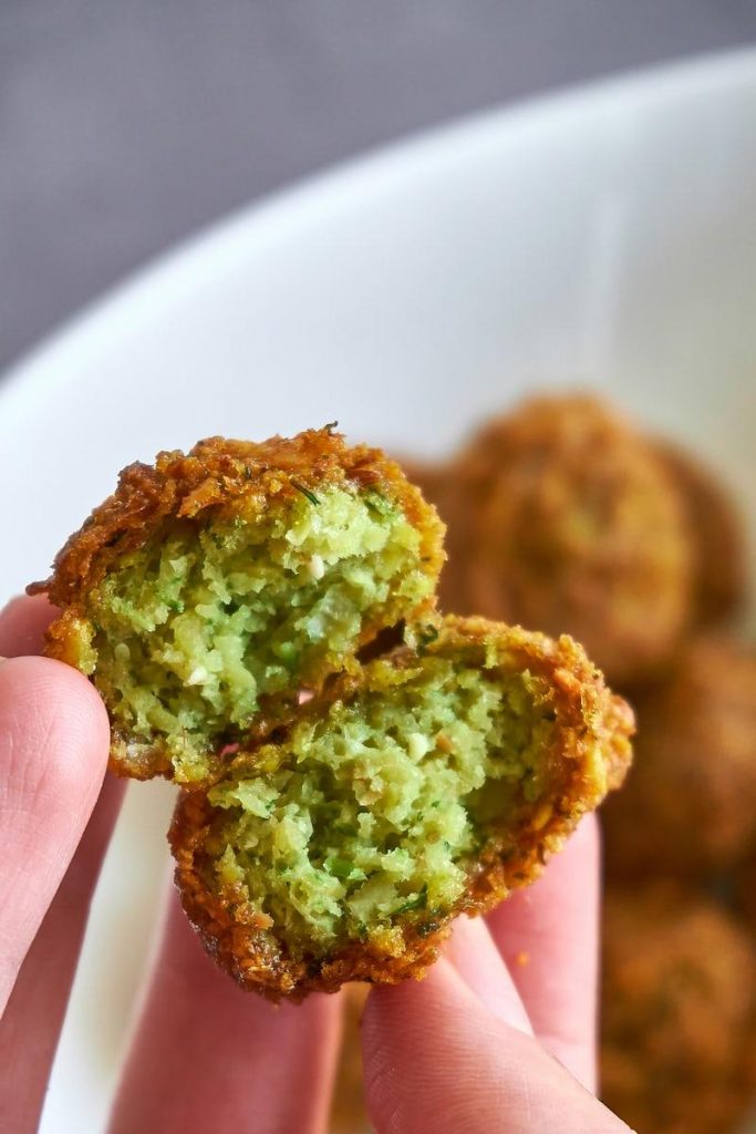 5 Secrets You Didn’t Know About the Falafel Sandwich and Its Origin ...