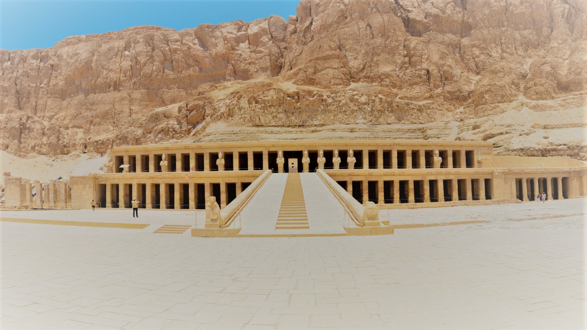 What is unique about Hatshepsut temple? - Terhalak
